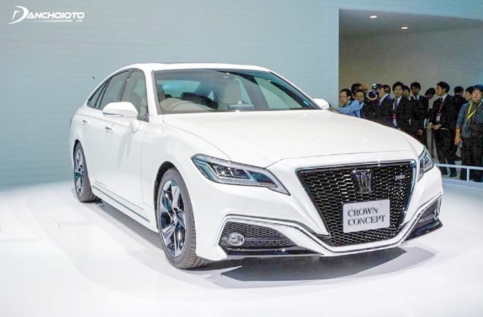 Đánh giá xe Toyota Crown