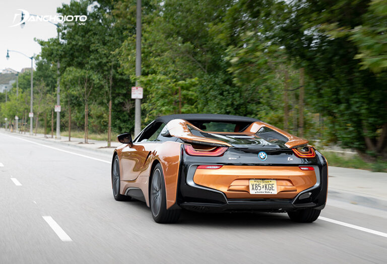 BMW i8: Bảng giá xe tại Việt Nam, đánh giá chi tiết