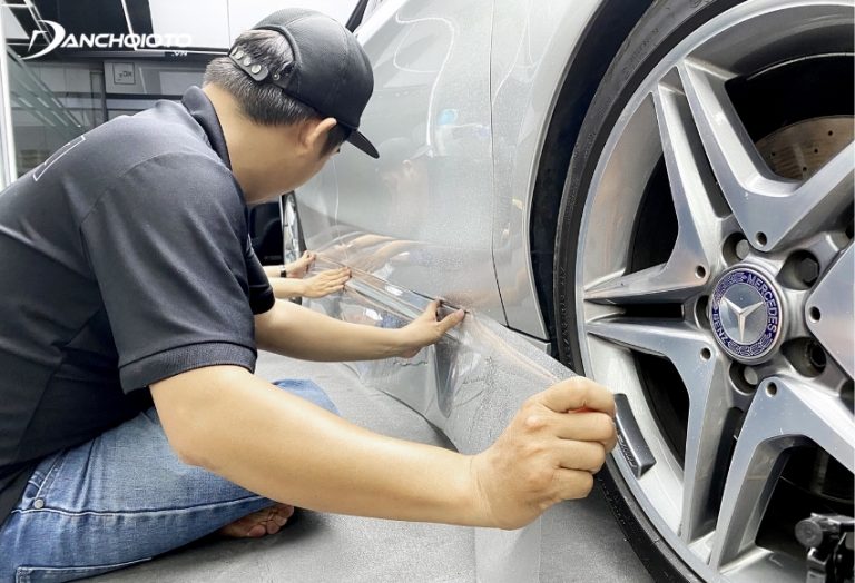 Dán phim PPF ô tô là gì? Những ưu nhược điểm khi dán